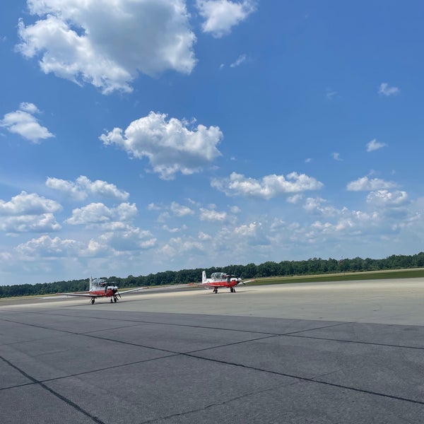 Hattiesburg Bobby L Chain Municipal Airport (HBG) - 1 tip from 67 visitors