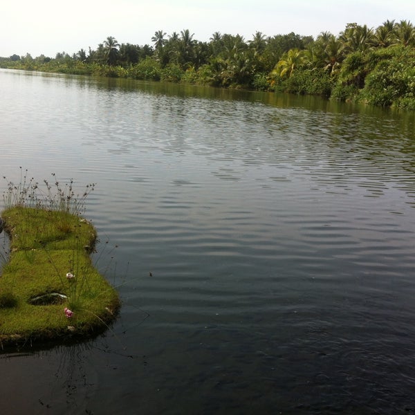 Photos at Bandaara Kilhi - Lake in Fuvahmulah