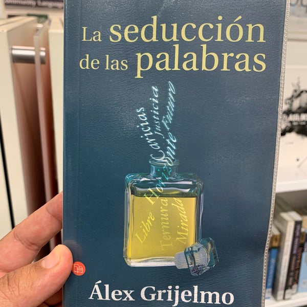 Woolwich Centre Library - Library in Woolwich