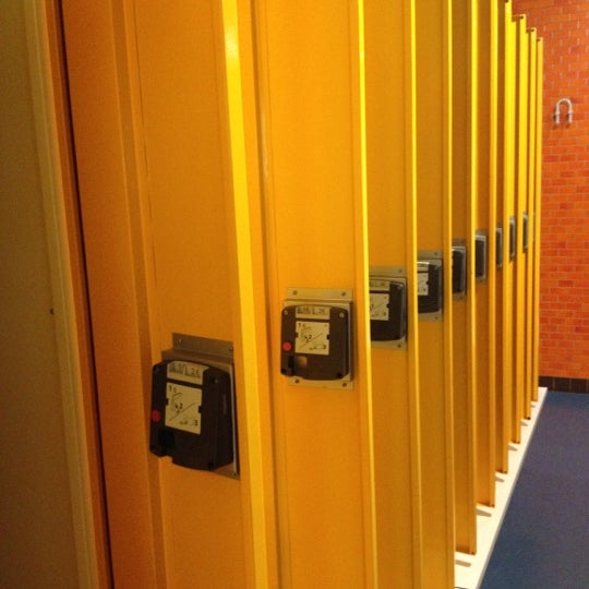 Hallenbad Stockerau - Weg zum Hallenbad 1