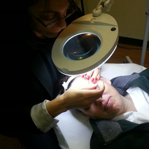 Bene's International School Of Beauty - College Classroom