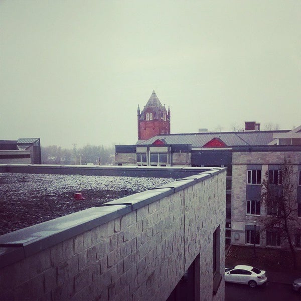 Photos at Joseph S. Stauffer Library - Queen's - 21 tips from 475 visitors