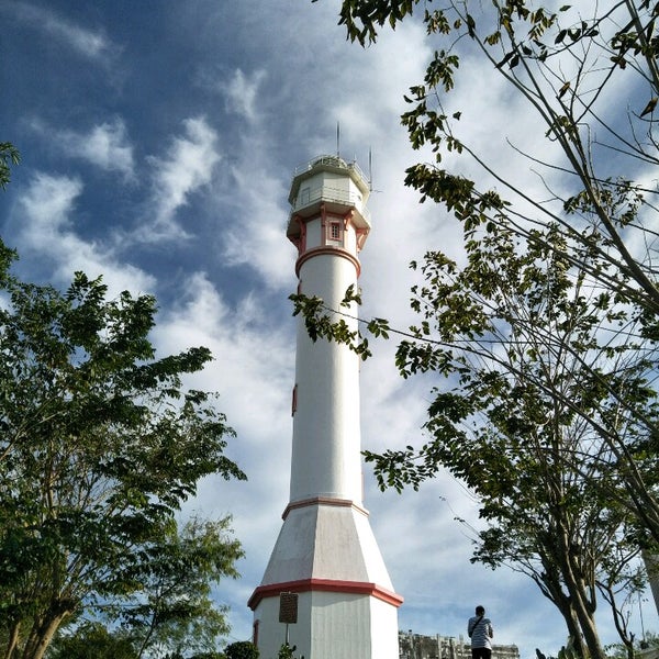 Cape Bolinao Lighthouse - 10 tips from 892 visitors