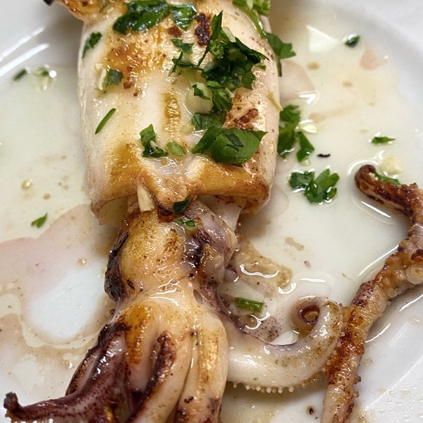 La Cova Fumada - Tapas Restaurant in La Barceloneta