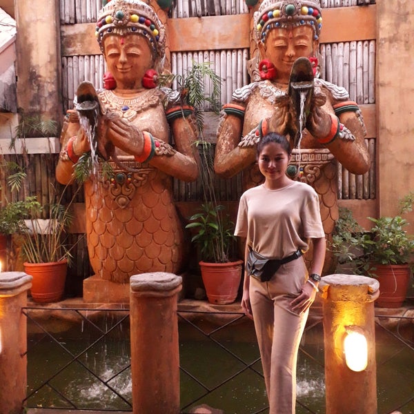 Photos at Isdaan Floating Restaurant - 84 tips