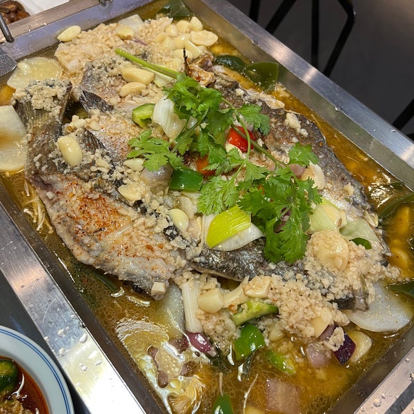 Photos at HOT SPACE Grilled Fish 麻辣空间烤鱼餐厅 - Seafood Restaurant