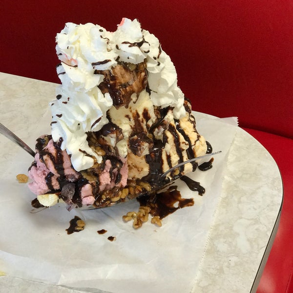 Barbecue Center - 900 N Main St