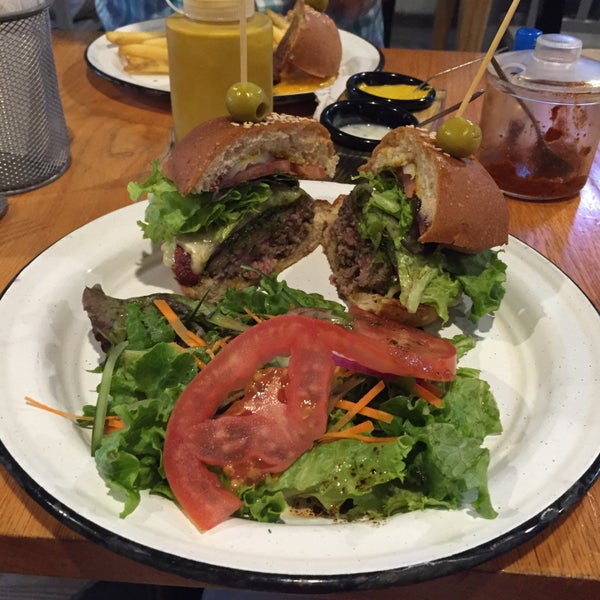 Photos at Pig's Pearls - Burger Joint in Guadalajara