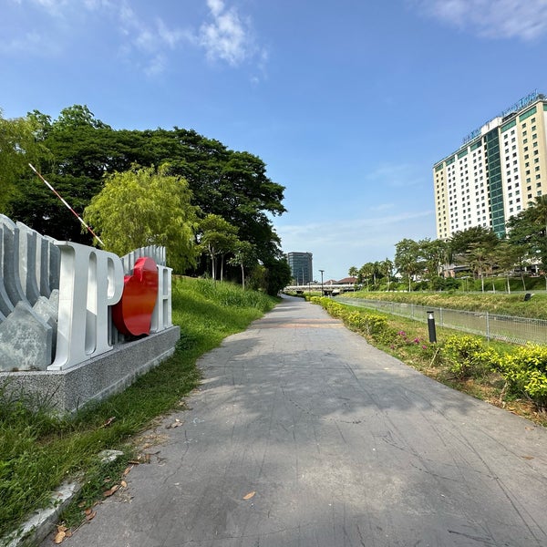 Photos at Kinta Riverfront (River Walk) - 62 tips from 9568 visitors