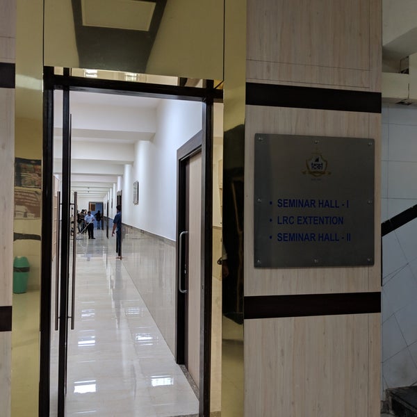 Thakur College Campus