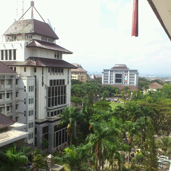 Gedung Baru FIB lt.7 - 2 visitors