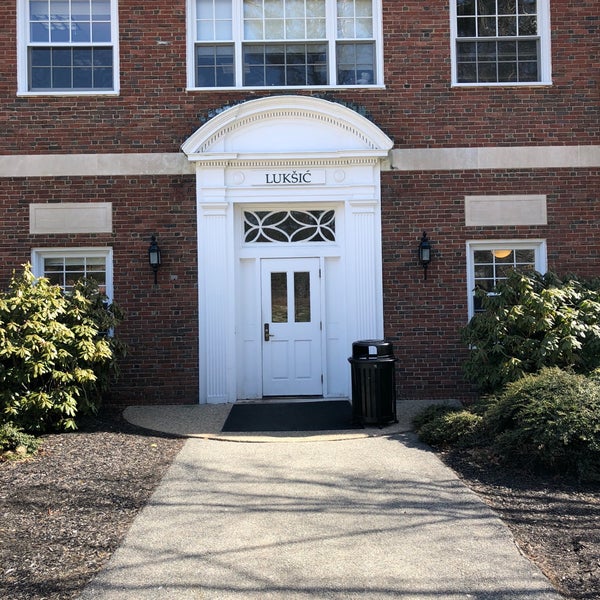 Lukšić Hall - 2 tips