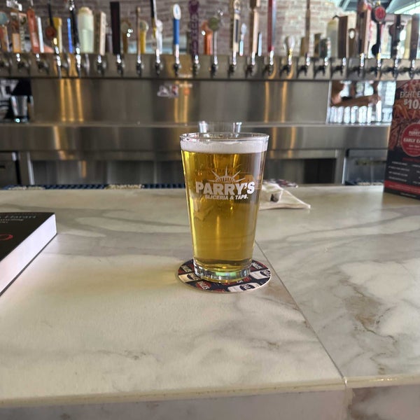 Parry's Pizzeria & Bar - Pizzeria