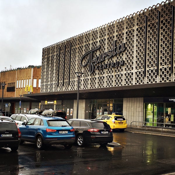Photos at Farsta Centrum - Farsta - Farstagången 22
