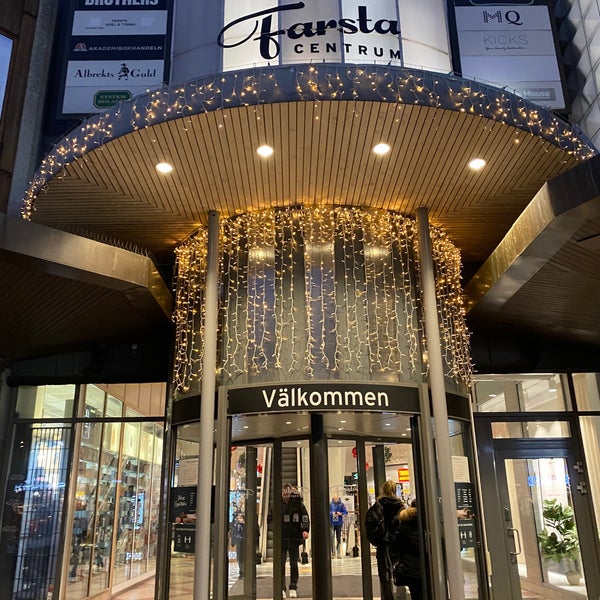 Photos at Farsta Centrum - Farsta - Farstagången 22