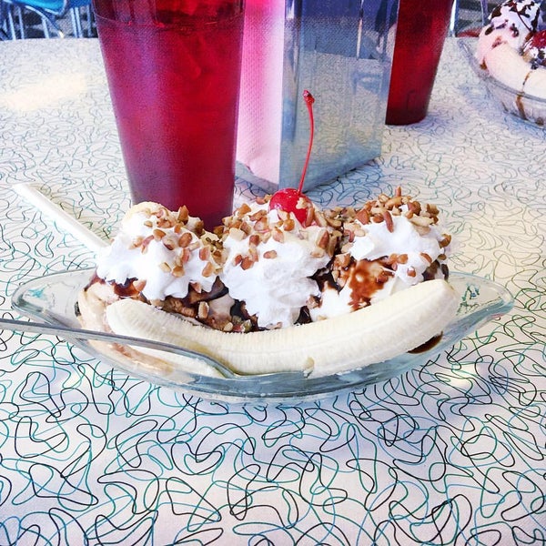 Holly Hop's Ice Cream Shoppe - Ice Cream Parlor