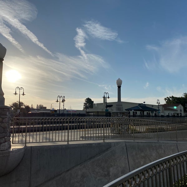 Metrolink Orange Station - Rail Station in Orange