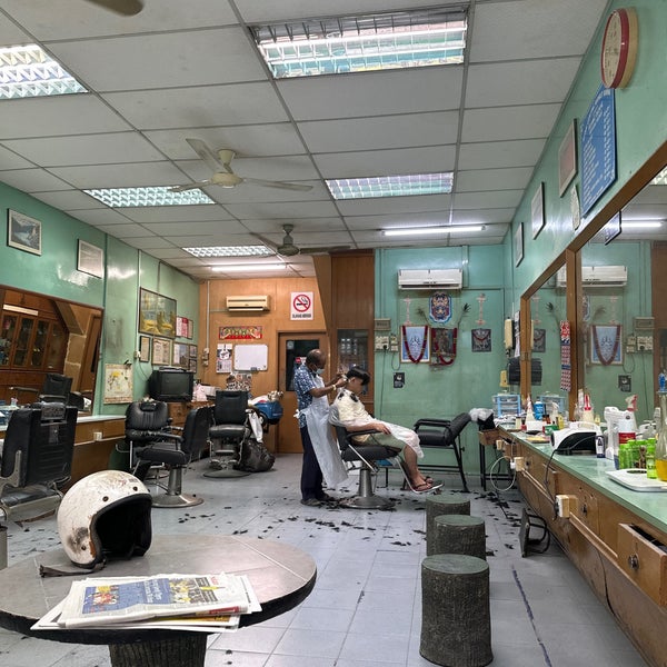Kedai Gunting Rambut Bunga Raya,Raub,Pahang. - 1 tip from 19 visitors