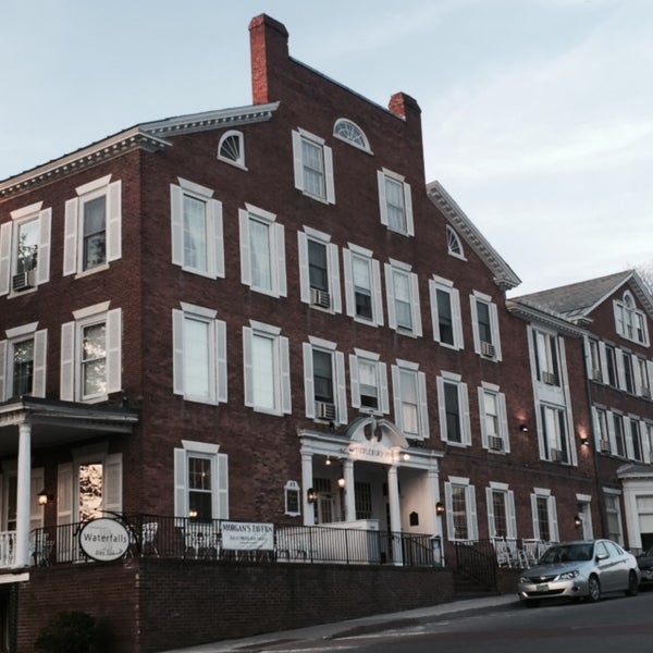 The Middlebury Inn - 14 Court Sq