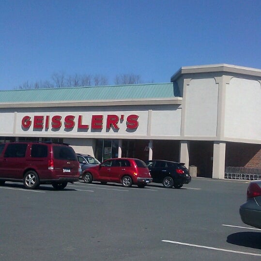 Geissler's Supermarket - 100 Bridge St