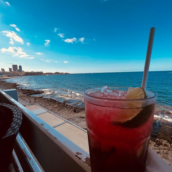 Surfside Bar and Grill - Sliema, Sliema