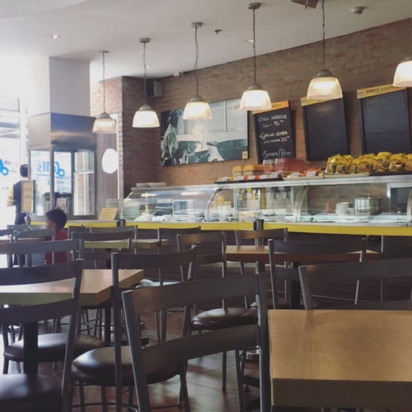 Dell's Foodhall - Cafeteria in Pasig