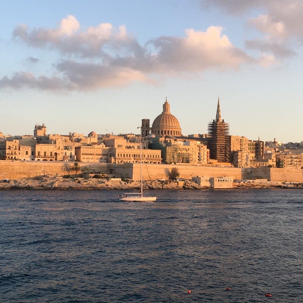 Tigné Point Beach - Playa en Sliema