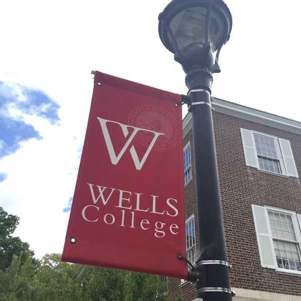 Wells College Logo