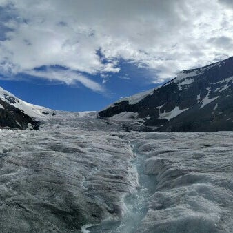 Columbia Icefield Glacier Adventure - Scenic Lookout
