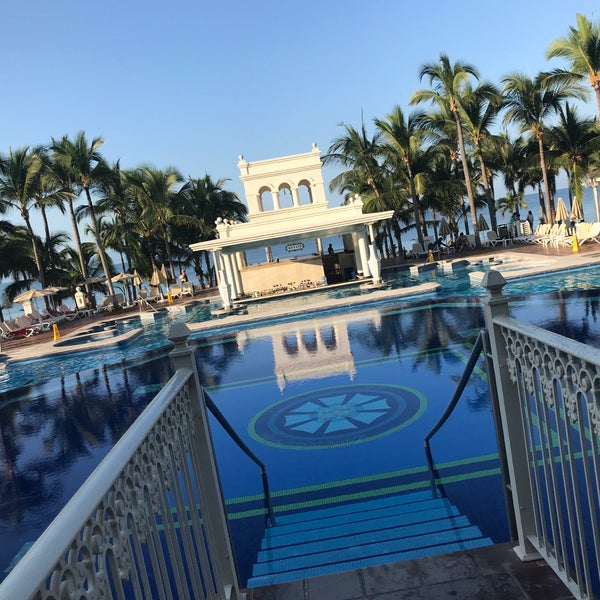 Riu Palace Pacifico Pool