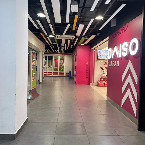 Main Place - USJ 21 - 89 tips from 15878 visitors