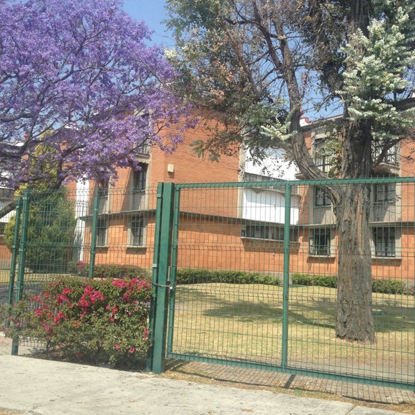 Colegio Ray Lindley - College Residence Hall in San Andrés Cholula