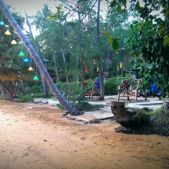 Koh Mak Buri Hut Natural Resort (เกาะหมาก บุรีฮัท แนชเชอรัล รีสอร์ท ...