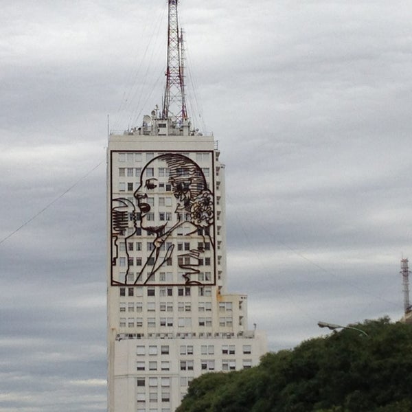Mural de Eva Perón - Monument / Landmark in Buenos Aires