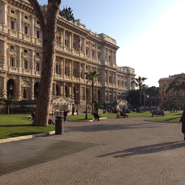 Piazza Cavour - Prati - Roma, Lazio
