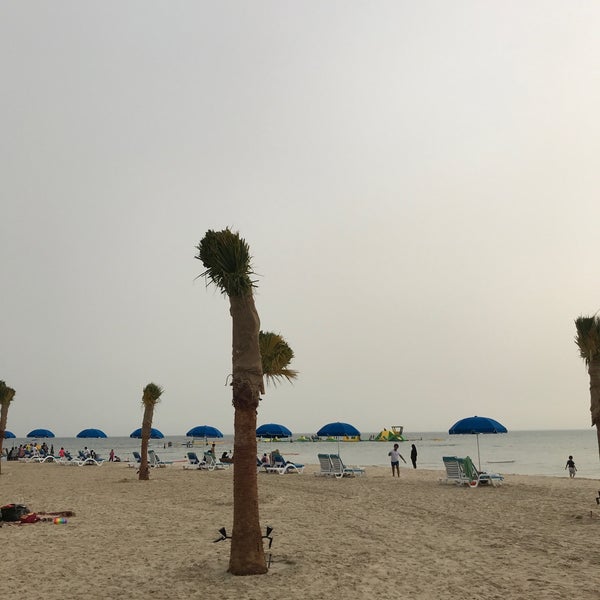 Photos at Aramco Beach | شاطئ ارامكو - Halfmoon Bay