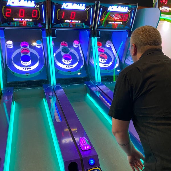 Fat Daddy's Arcade - Arcade