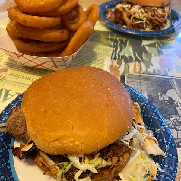 Abe's BBQ - BBQ Joint