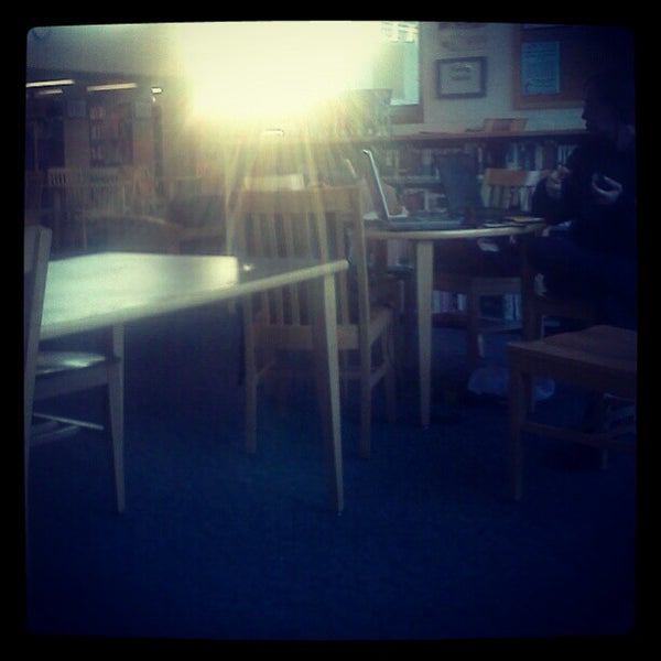 Los Angeles Public Library - Sun Valley - 1 tip