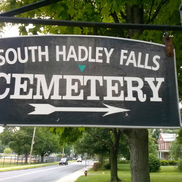 South Hadley Falls Cemetery - Cemetery in South Hadley