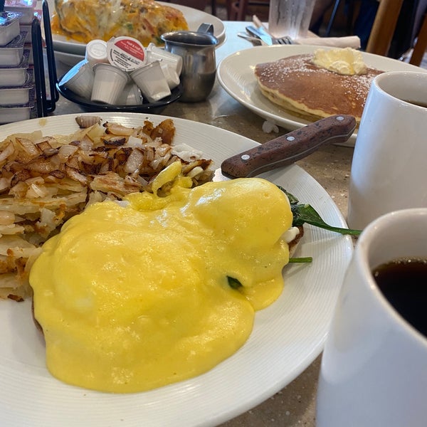 Cosmos Restaurants (Now Closed) - Breakfast Spot in Fort Wayne
