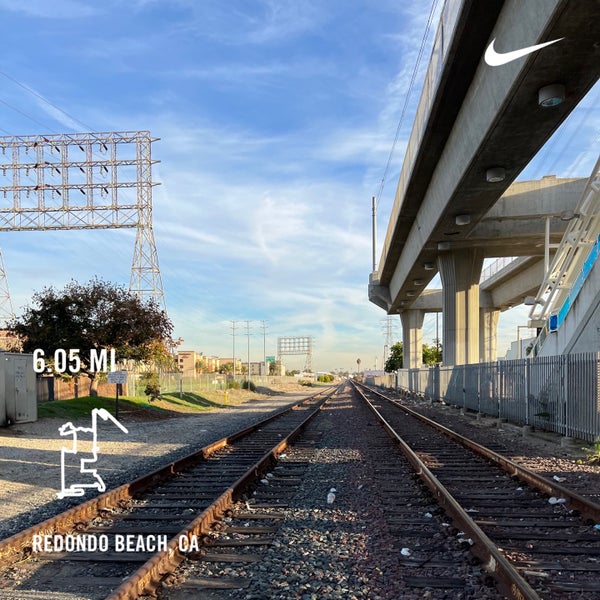 Metro Rail - Redondo Beach Station (C) - Light Rail Station