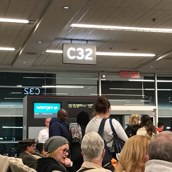 Gate C32 - Toronto Pearson International Airport - Mississauga, ON