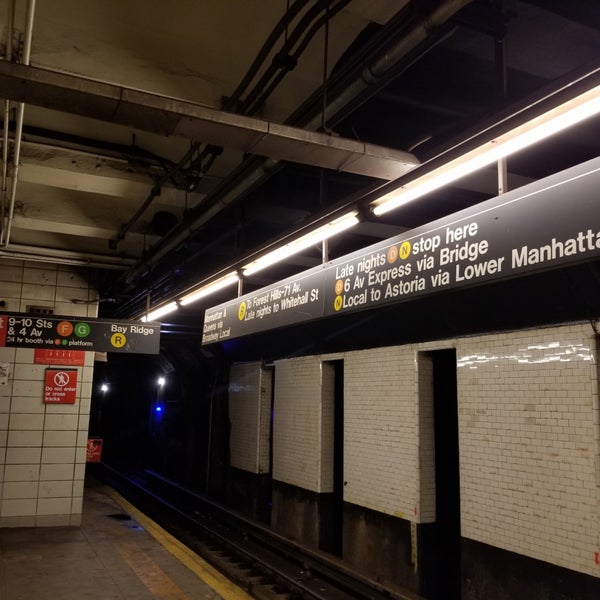 Photos at MTA Subway - 4th Ave/9th St (F/G/R) - Metro Station in Gowanus