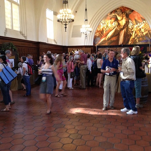 Photos at Frary Dining Hall - The Claremont Colleges - 2 tips from 195 ...