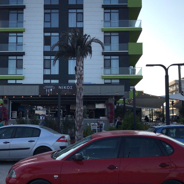 Nikos Greek Taverna