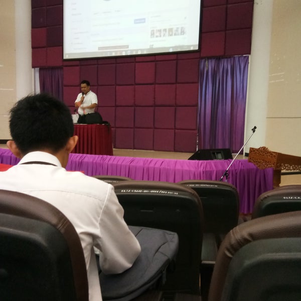 ห้องประชุมเธียเตอร์ อาคารเฉลิมฯ 80 พรรษา @ RMUTL Lampang - College ...