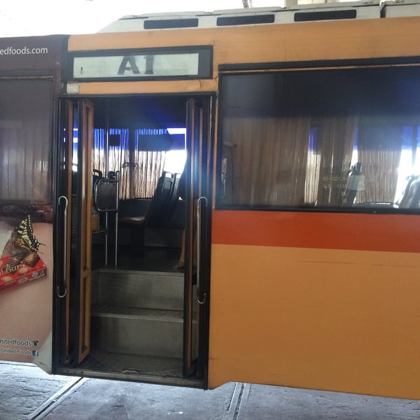 Airport Shuttle Bus Stop ดอนเมือง-BTSจตุจักร-หมอชิต