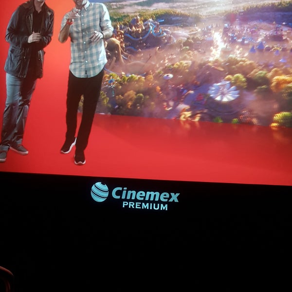 Cinemex Premium - Col Contry - Av. Eugenio Garza Sada 2408
