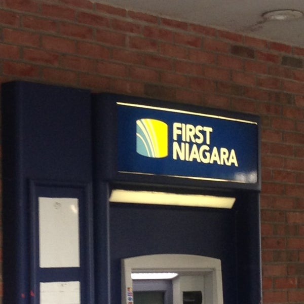 First Niagara Bank Logo